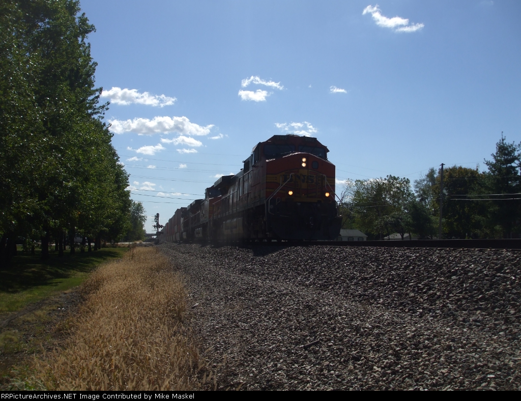 BNSF 7272